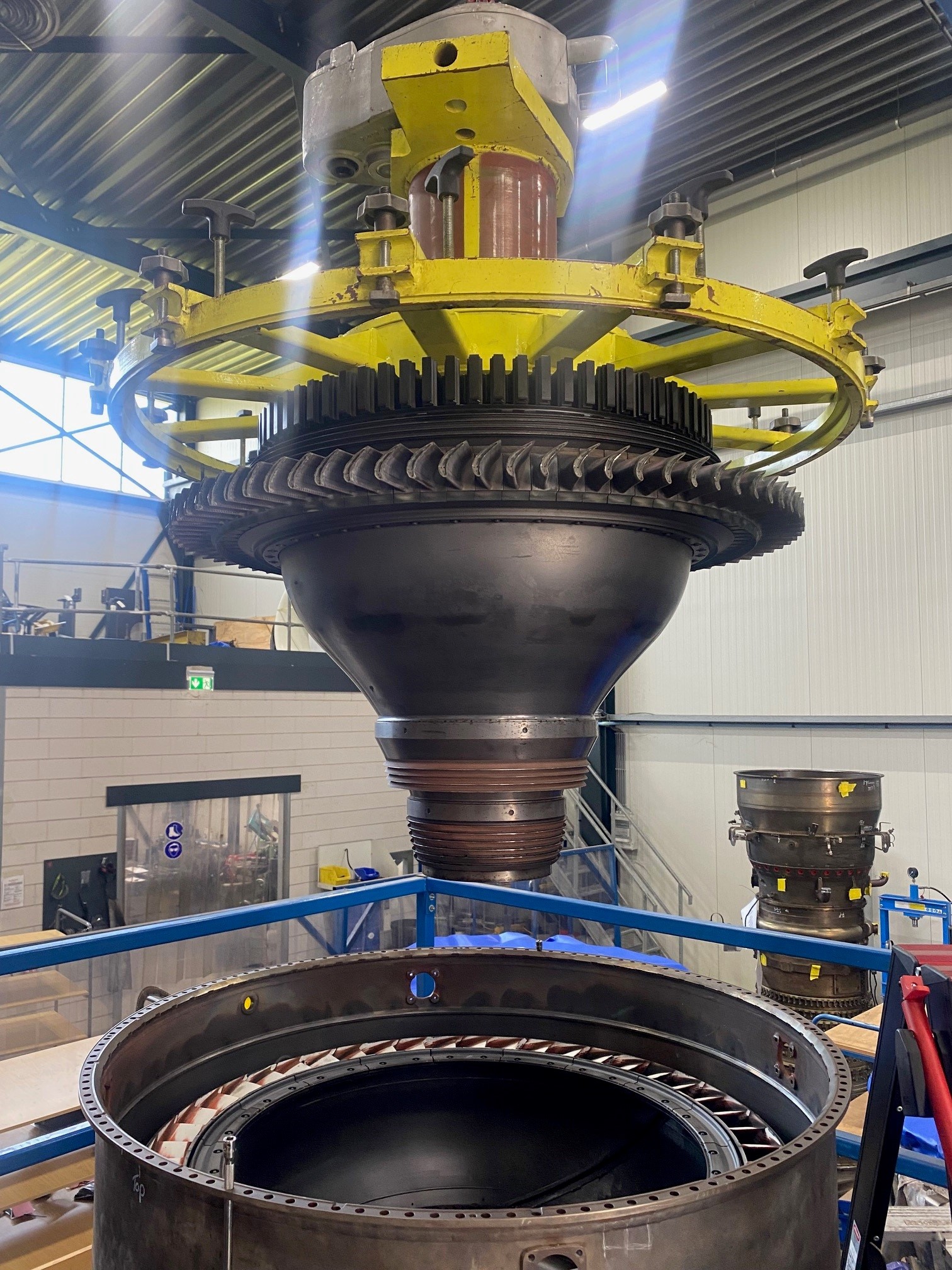 LM5000 HPT Rotor removal - MFSupport